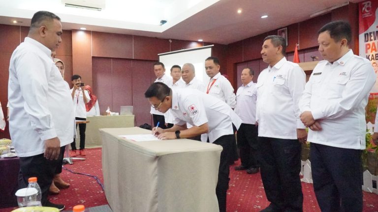 Resmi Dilantik, PMI Pandeglang Diminta Tingkatkan Kualitas Pelayanan ...